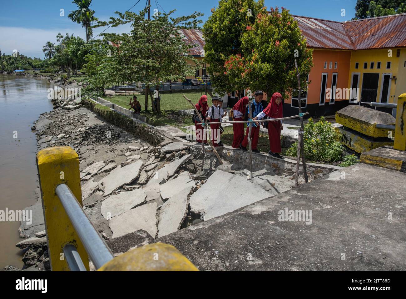 Village muara sampara hi-res stock photography and images - Alamy