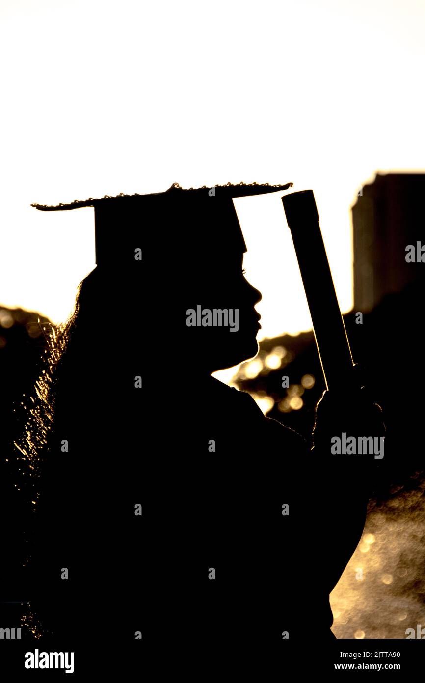 Female graduate silhouette hi-res stock photography and images - Alamy