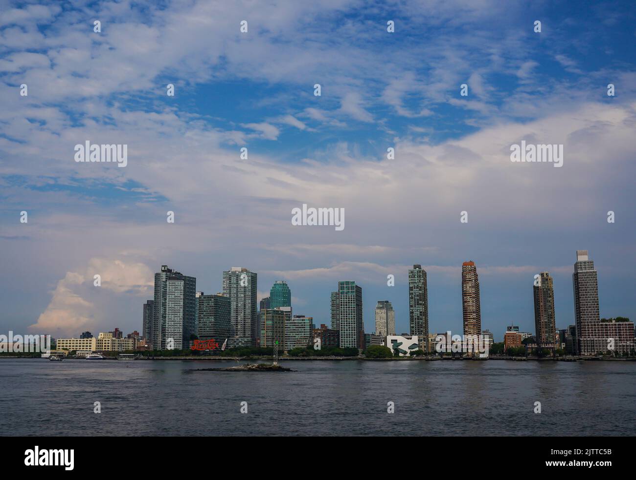 Long Island City (Queens) skyline. Long Island City (L.I.C.) is the ...
