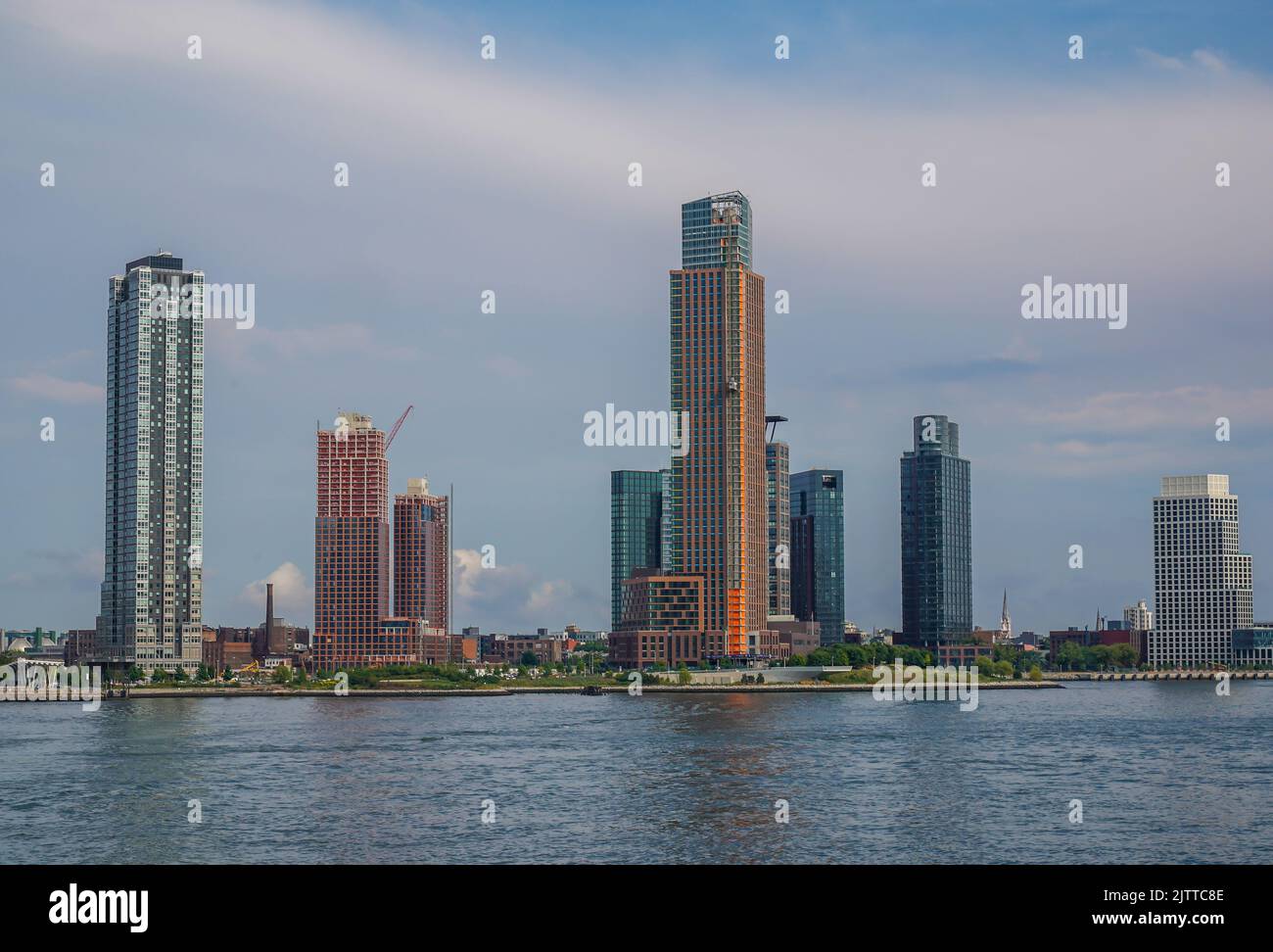 Long Island City (Queens) skyline. Long Island City (L.I.C.) is the ...