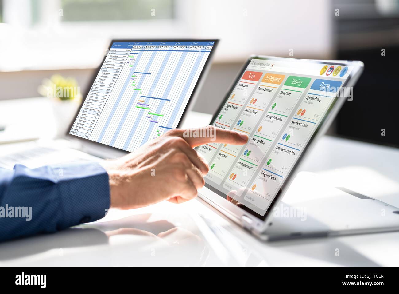 Multiple laptops hi-res stock photography and images - Alamy