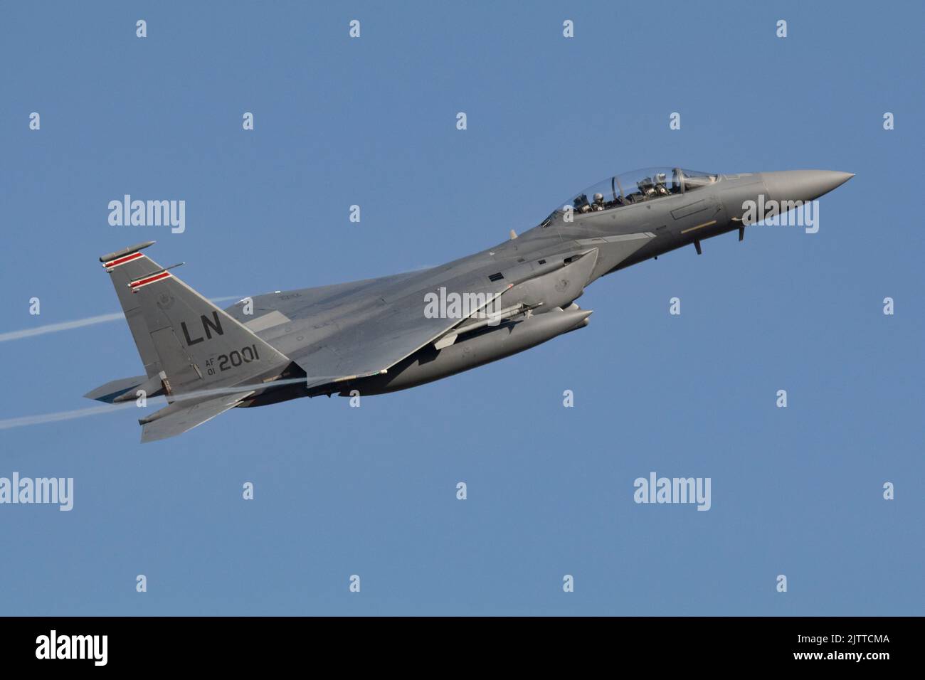 F-15E Strike Eagle AF 01-2002 taking off, Runway 07 RAF Lakenheath ...