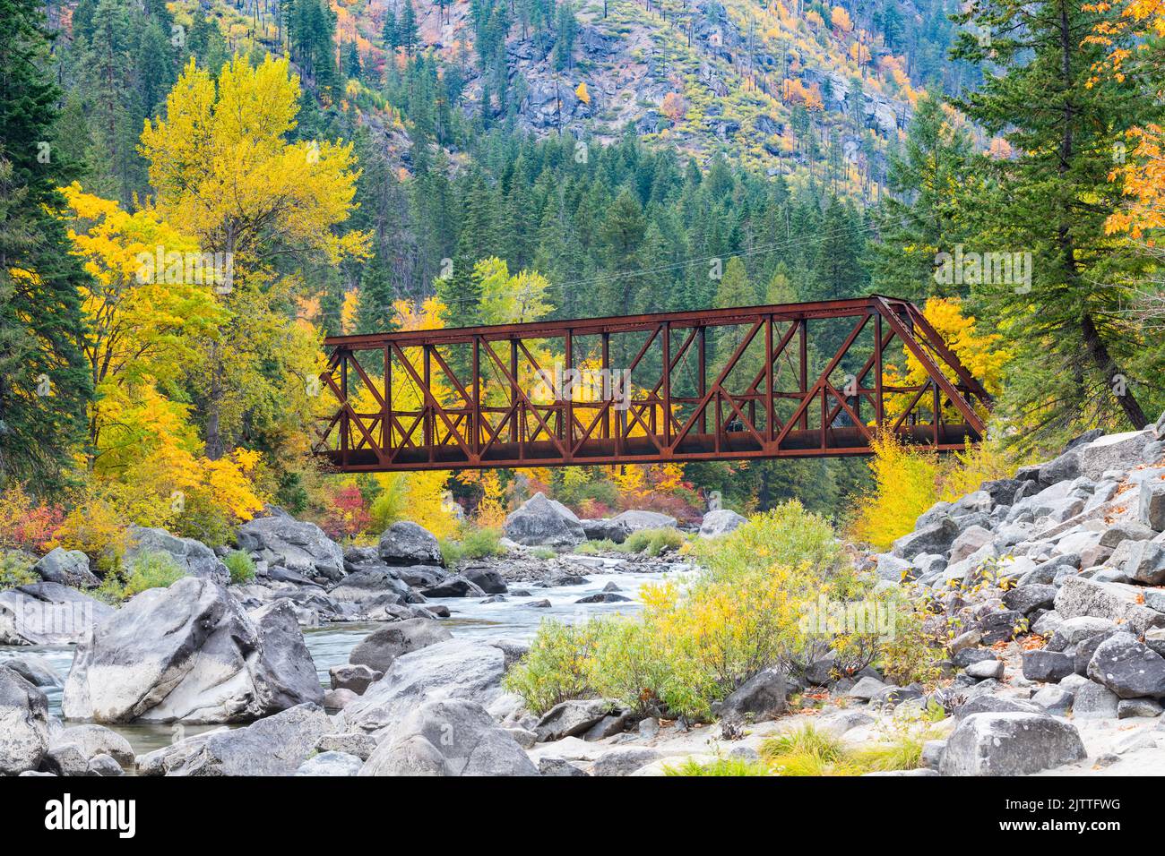 Tumwater Canyon Bridge in fall crossing the boulder strewn Wenatchee ...