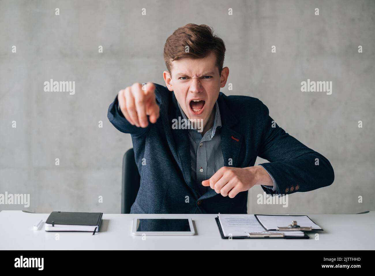 human resources angry hr manager firing employee Stock Photo - Alamy