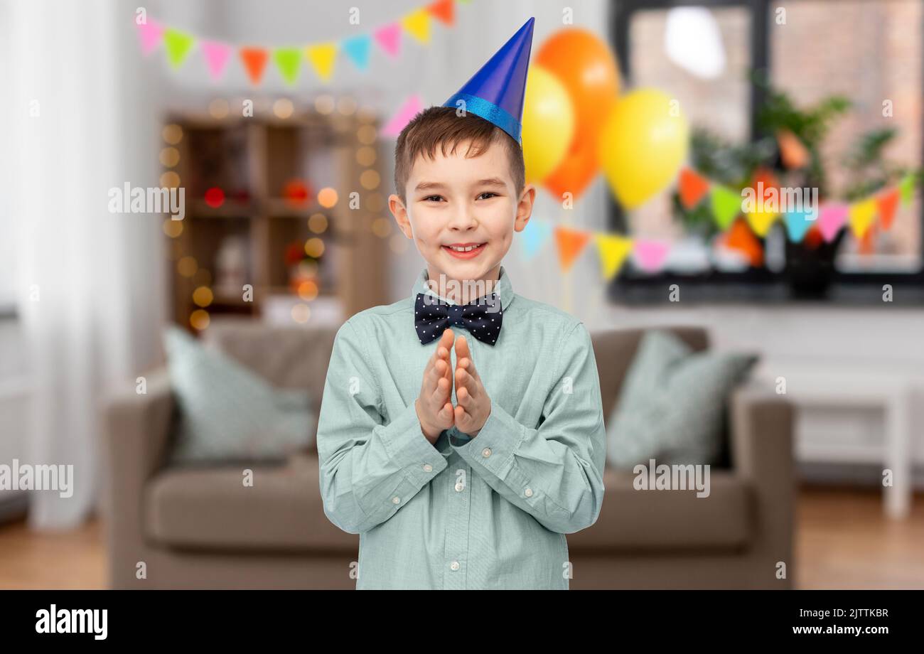 Clapping cap hi-res stock photography and images - Alamy