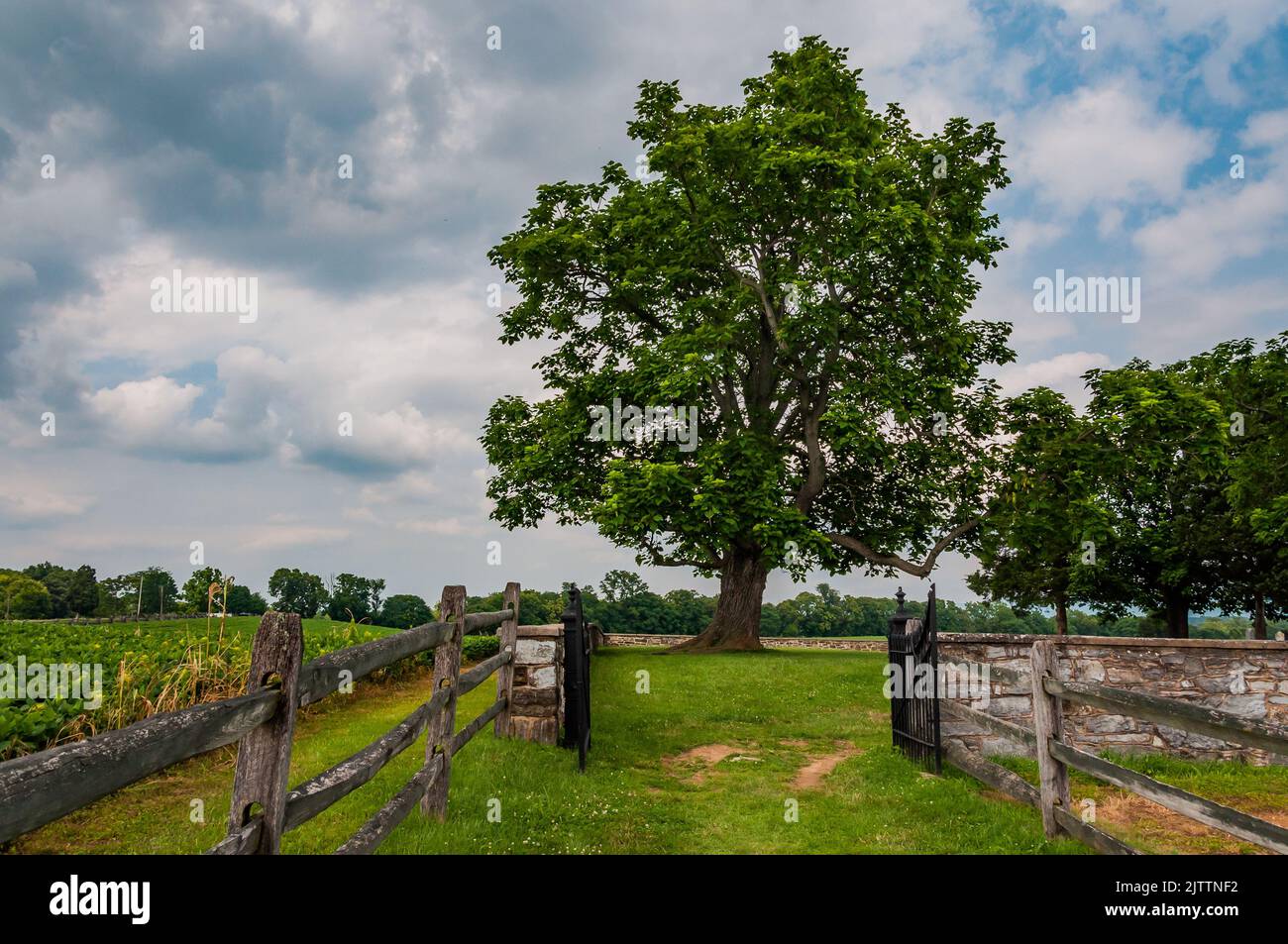 Entrance to the Mumma Cemetery, Antietam National Cemetery, Maryland ...