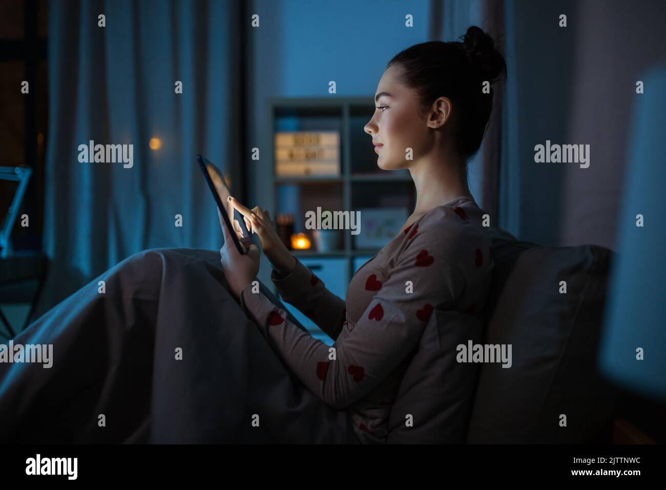 Teenager bed dark screen hi-res stock photography and images - Alamy