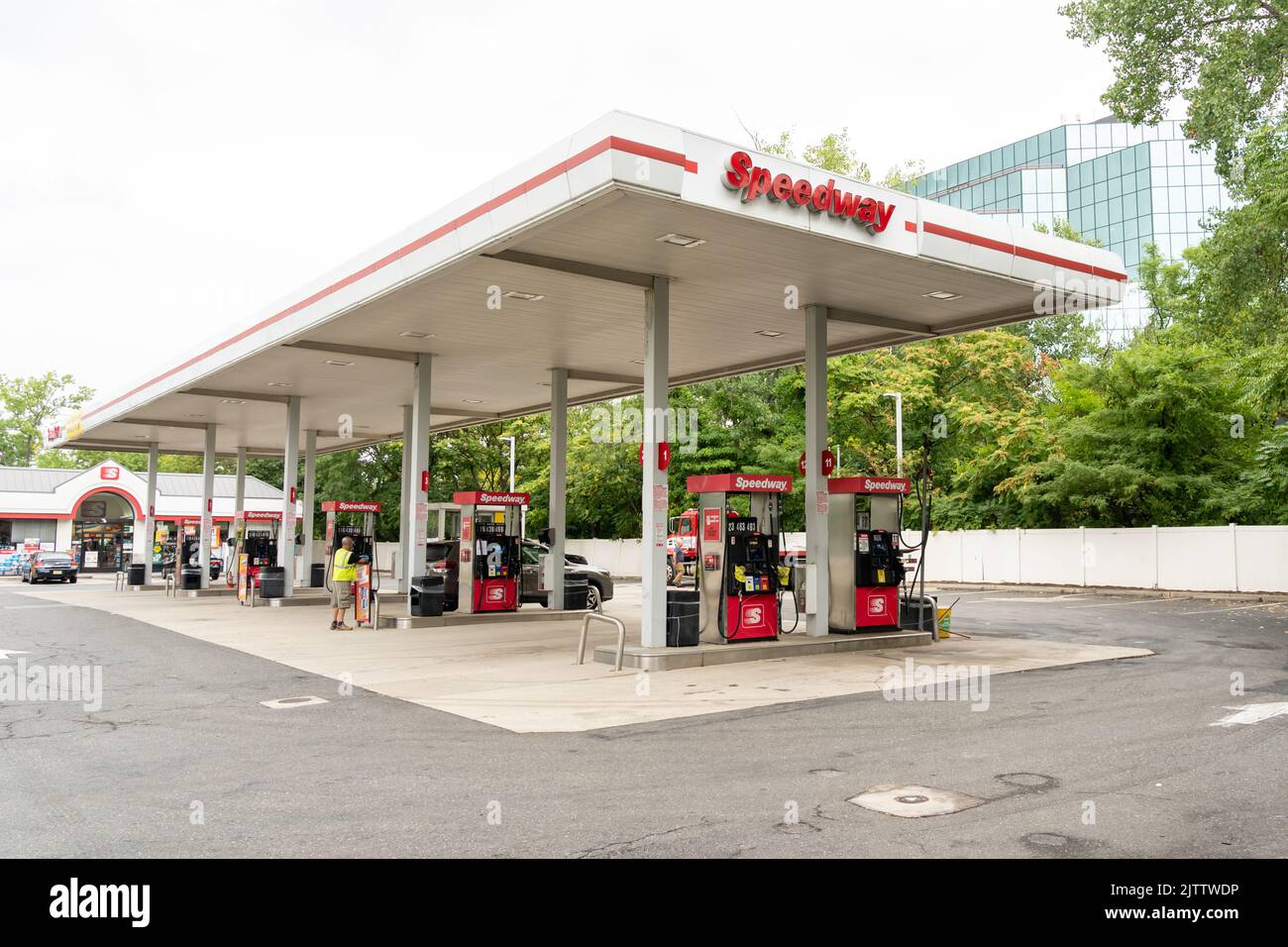 Speedway gas station hi-res stock photography and images - Alamy