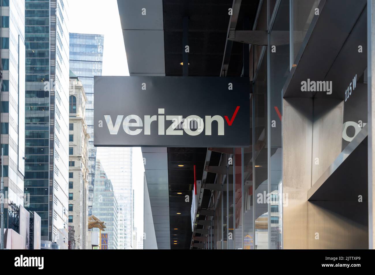 American verizon hi-res stock photography and images - Alamy