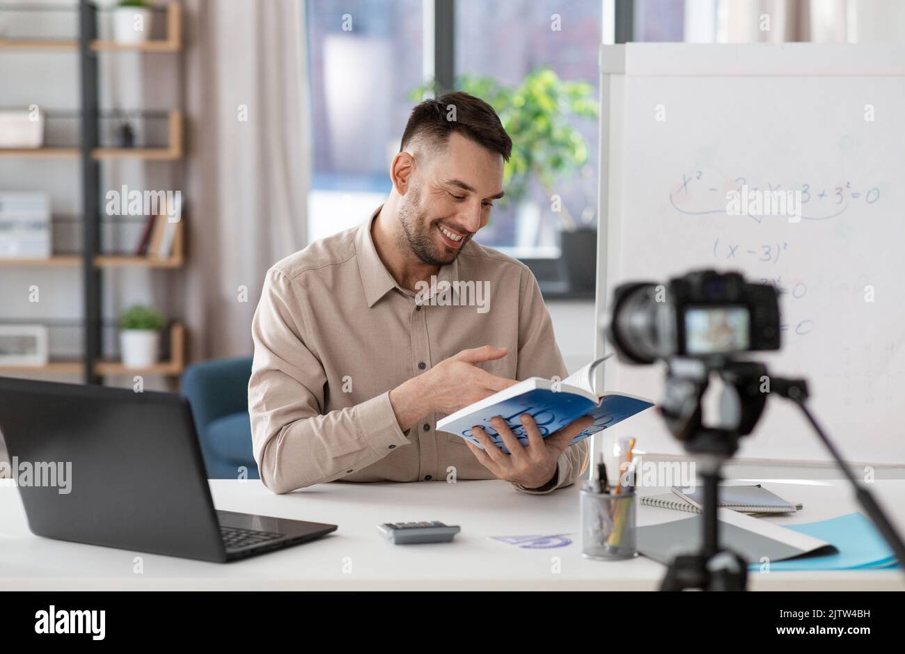 Hispanic male math hi-res stock photography and images - Alamy