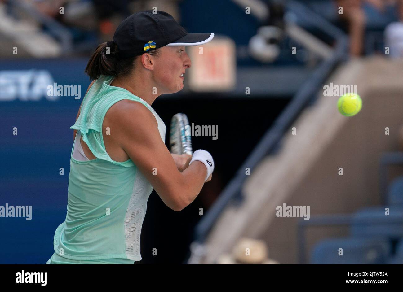 Iga swiatek 2022 us open hi-res stock photography and images - Alamy