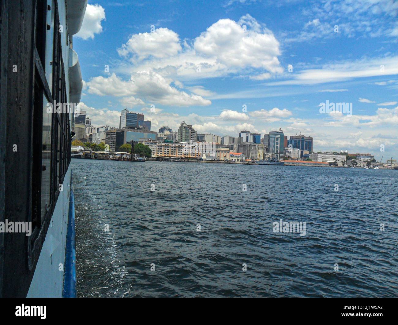 Brazil guanabara bay niteroi ferry hi-res stock photography and images ...