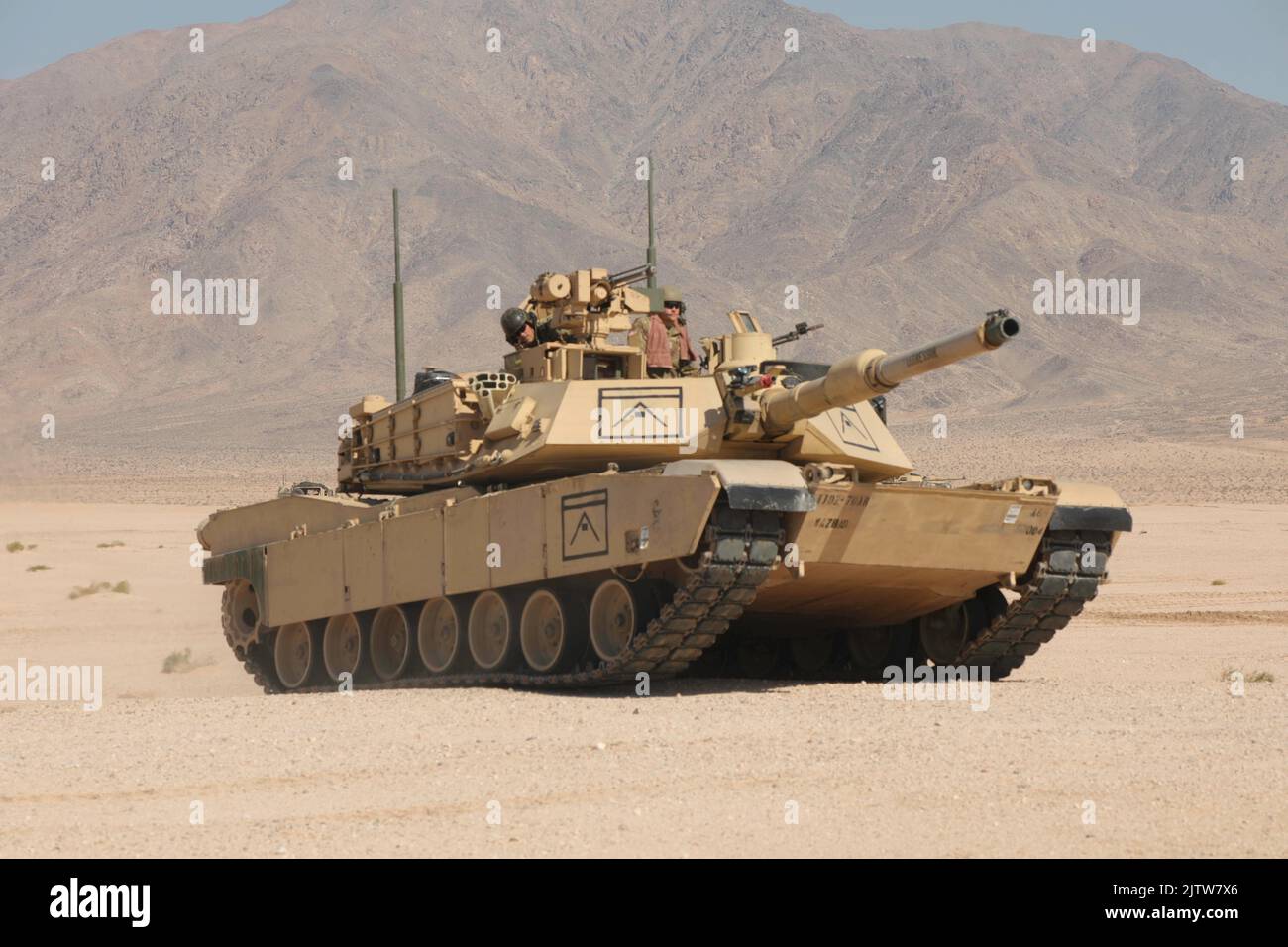 U.S. Soldiers assigned to 2nd battalion, 70th Armor Regiment, 2nd ...