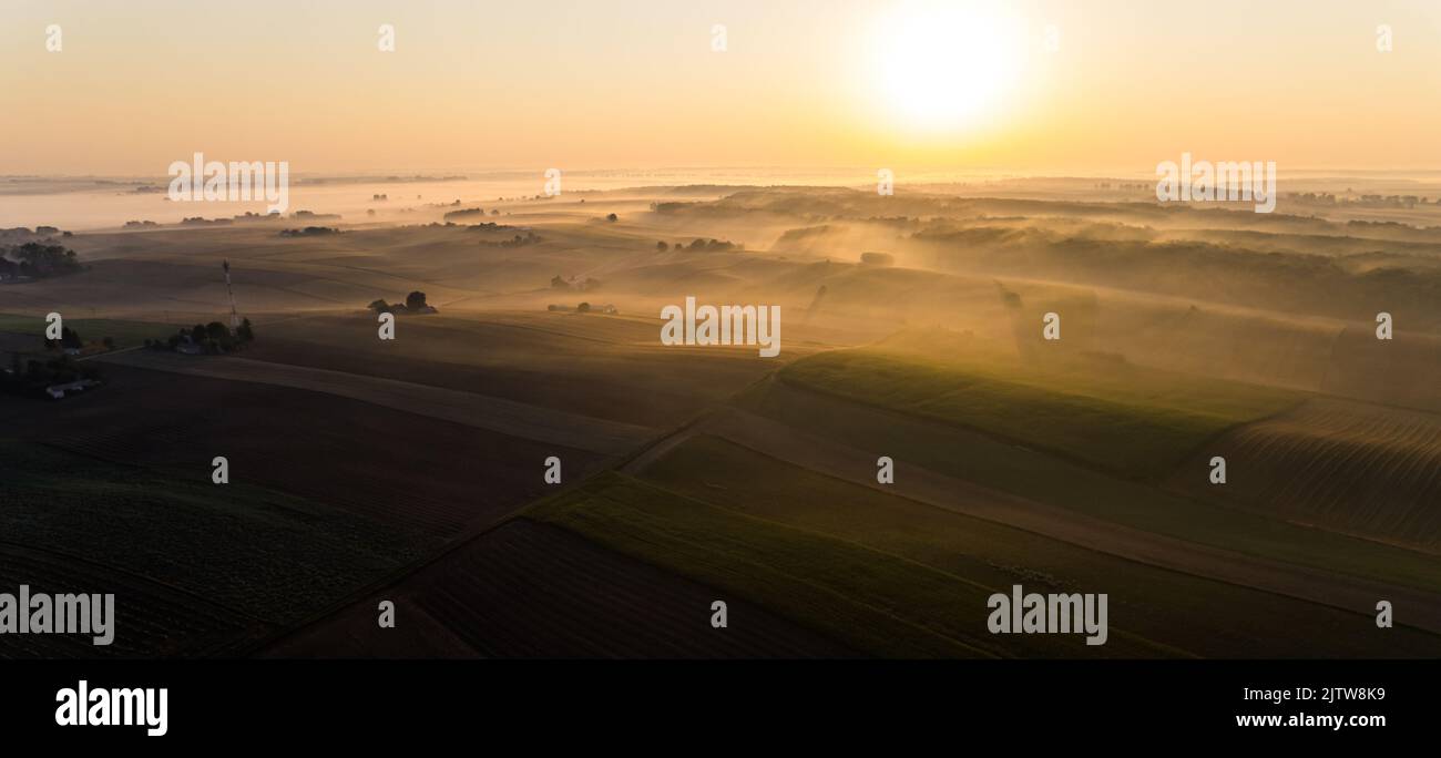 Working in the sun hi-res stock photography and images - Alamy