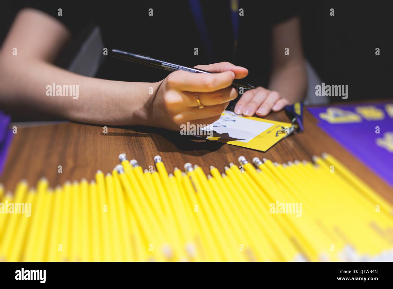 Modern office reception visitors hi-res stock photography and images ...