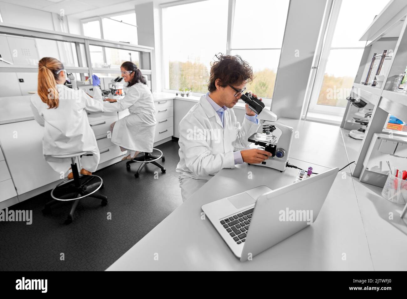Microscopes researcher hi-res stock photography and images - Alamy