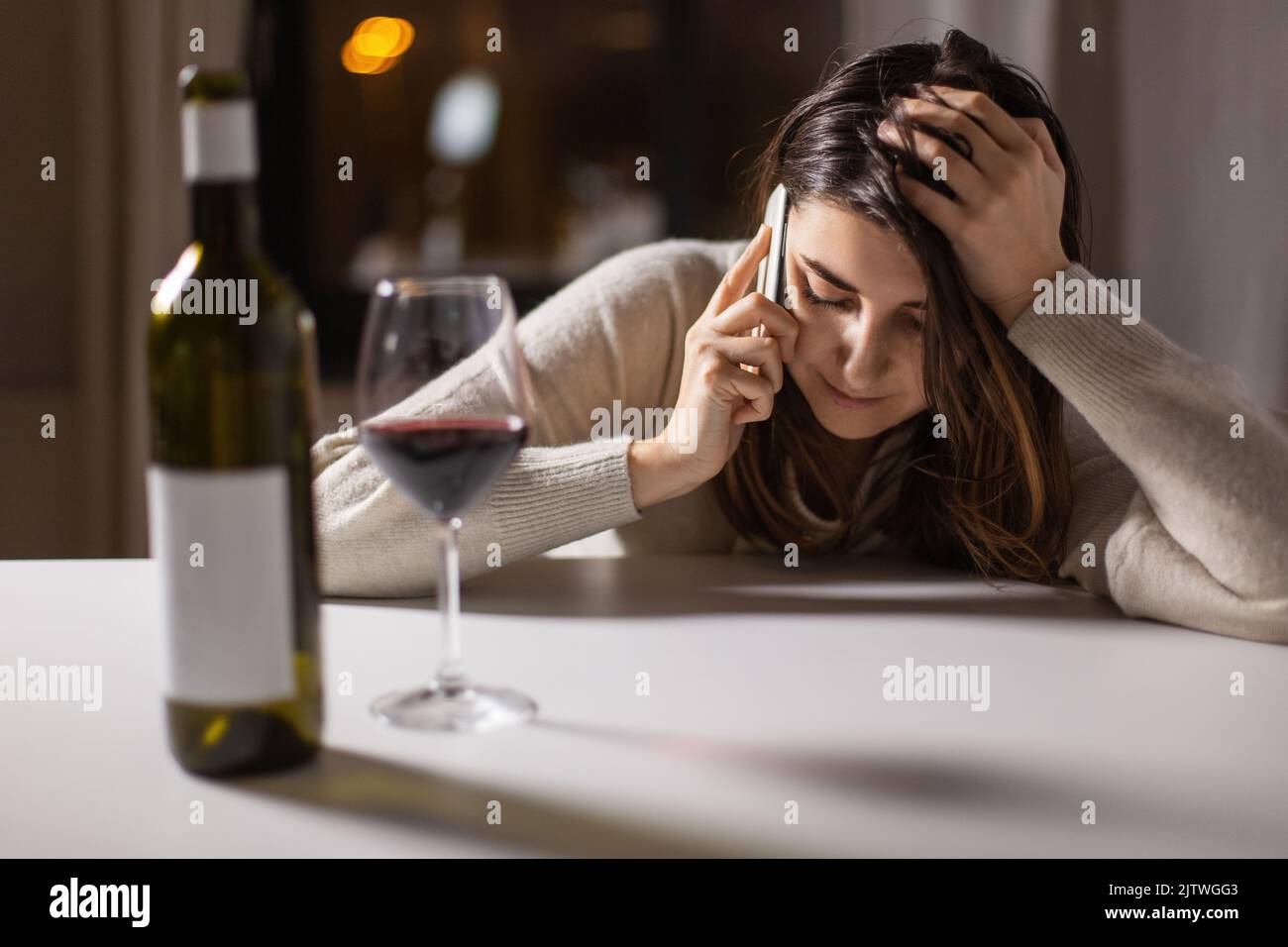 Angry drunk woman hi-res stock photography and images - Alamy