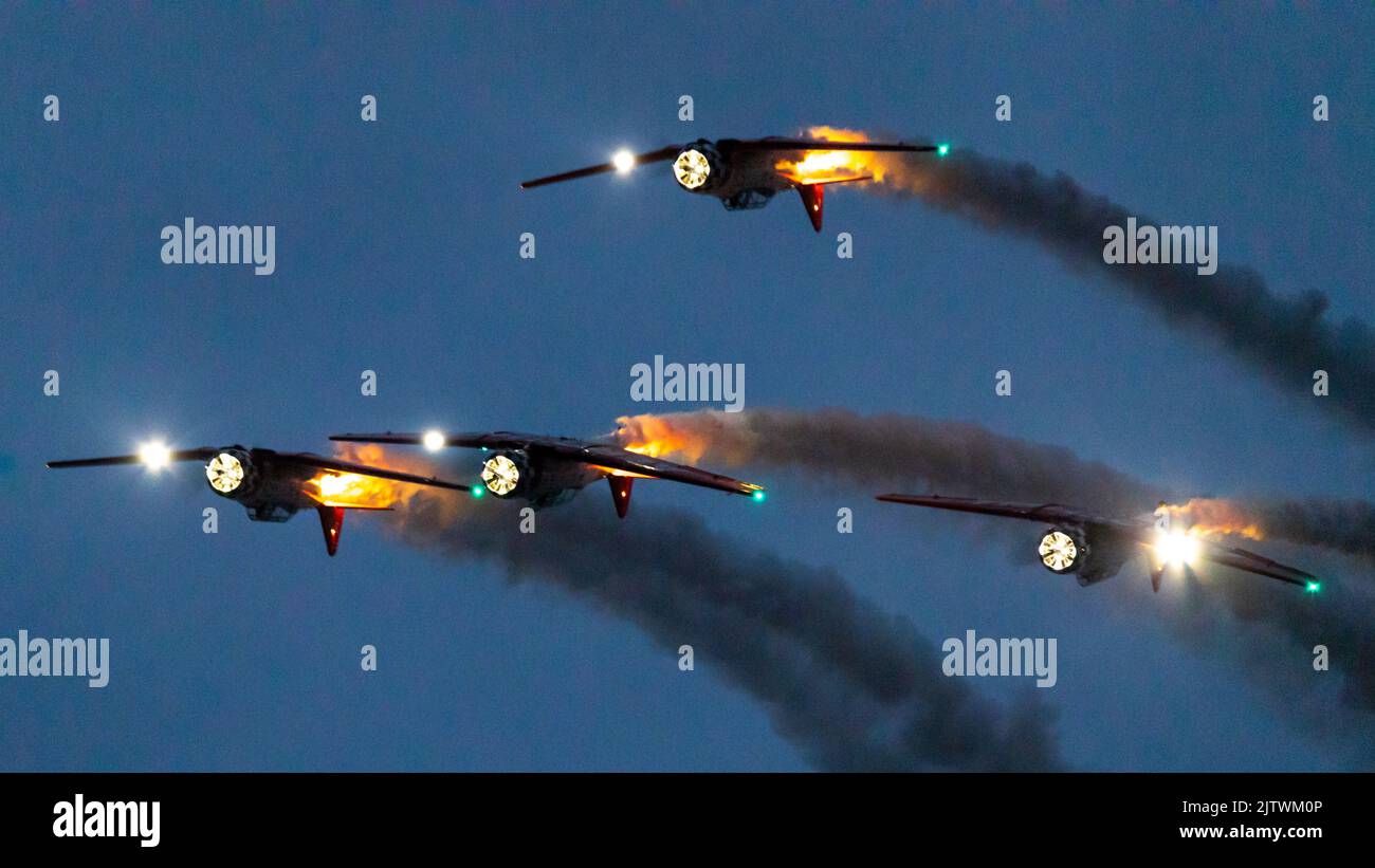 Aeroshell aerobatic team plane hi-res stock photography and images - Alamy