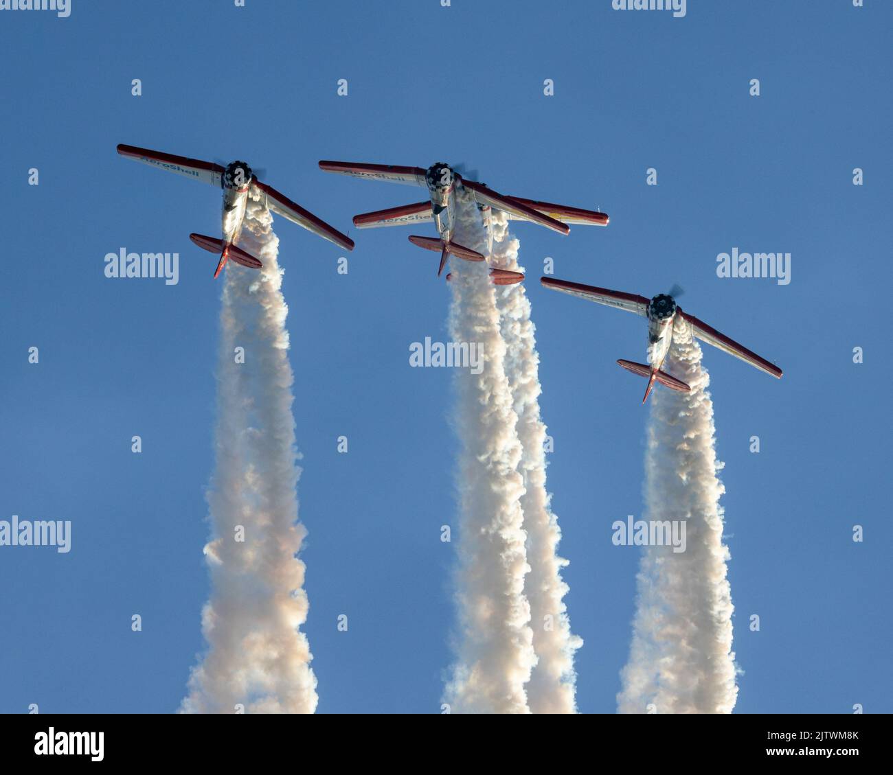 Aeroshell aerobatic team plane hi-res stock photography and images - Alamy