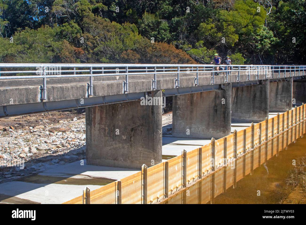 Cycling across Paluma Dam, Paluma Range National Park Stock Photo - Alamy