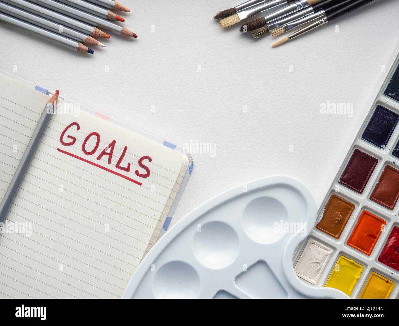 Goals in notepad lettering with red paints Stock Photo - Alamy