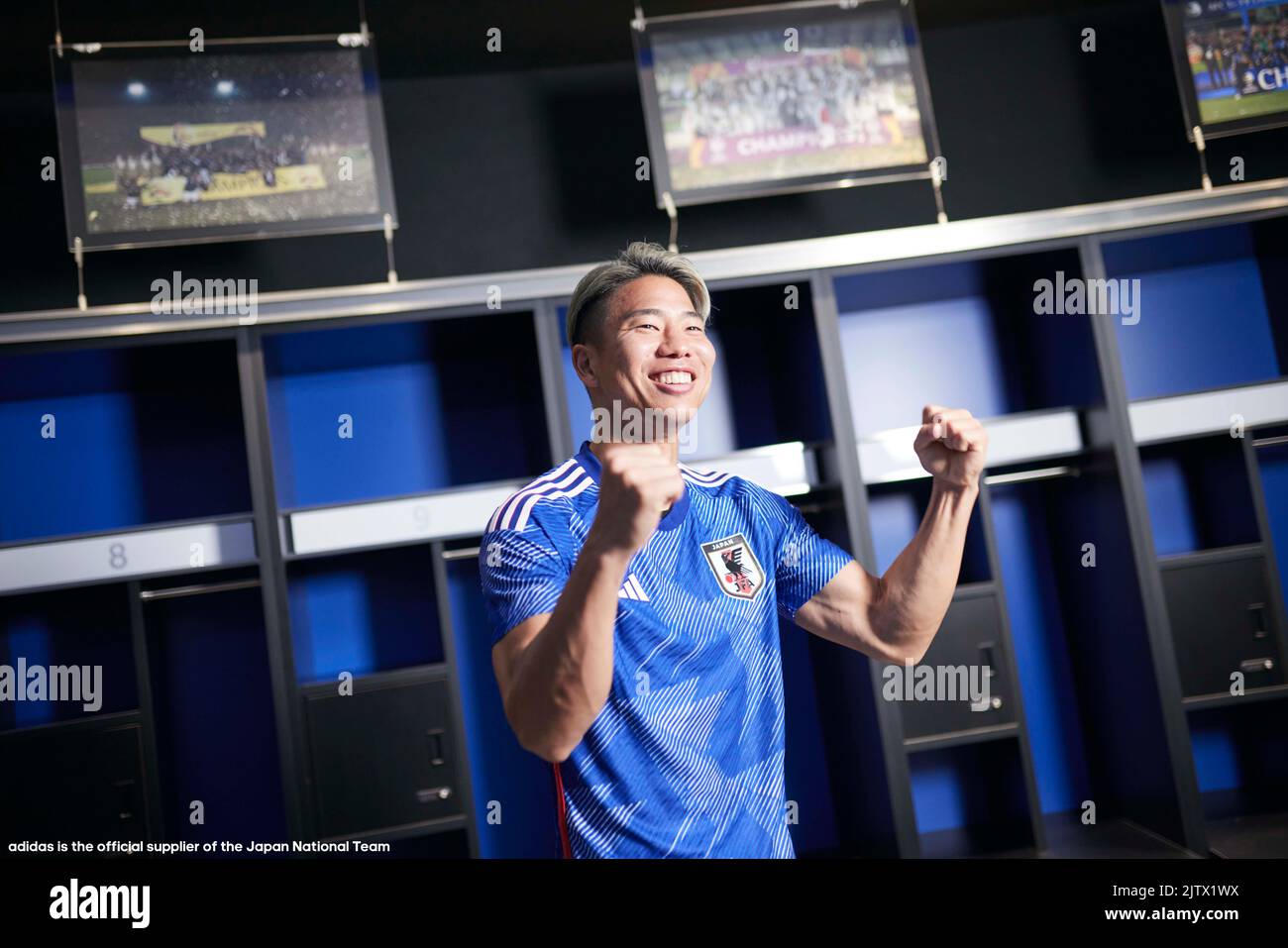 Japanese national football team kit hi-res stock photography and images ...