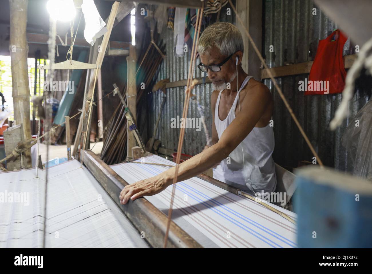 Power loom weaver hi-res stock photography and images - Alamy