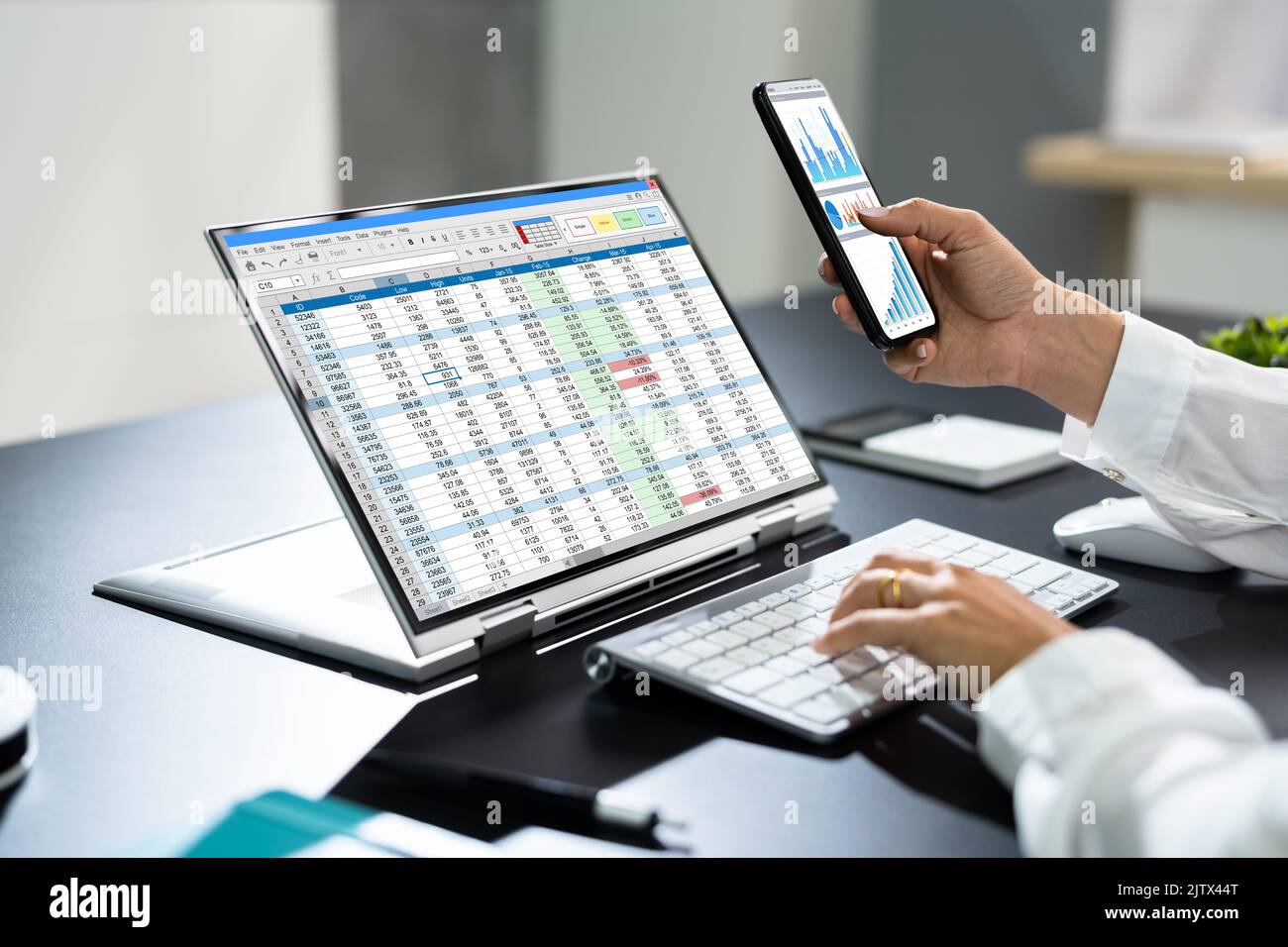 Electronic medical chart hi-res stock photography and images - Alamy