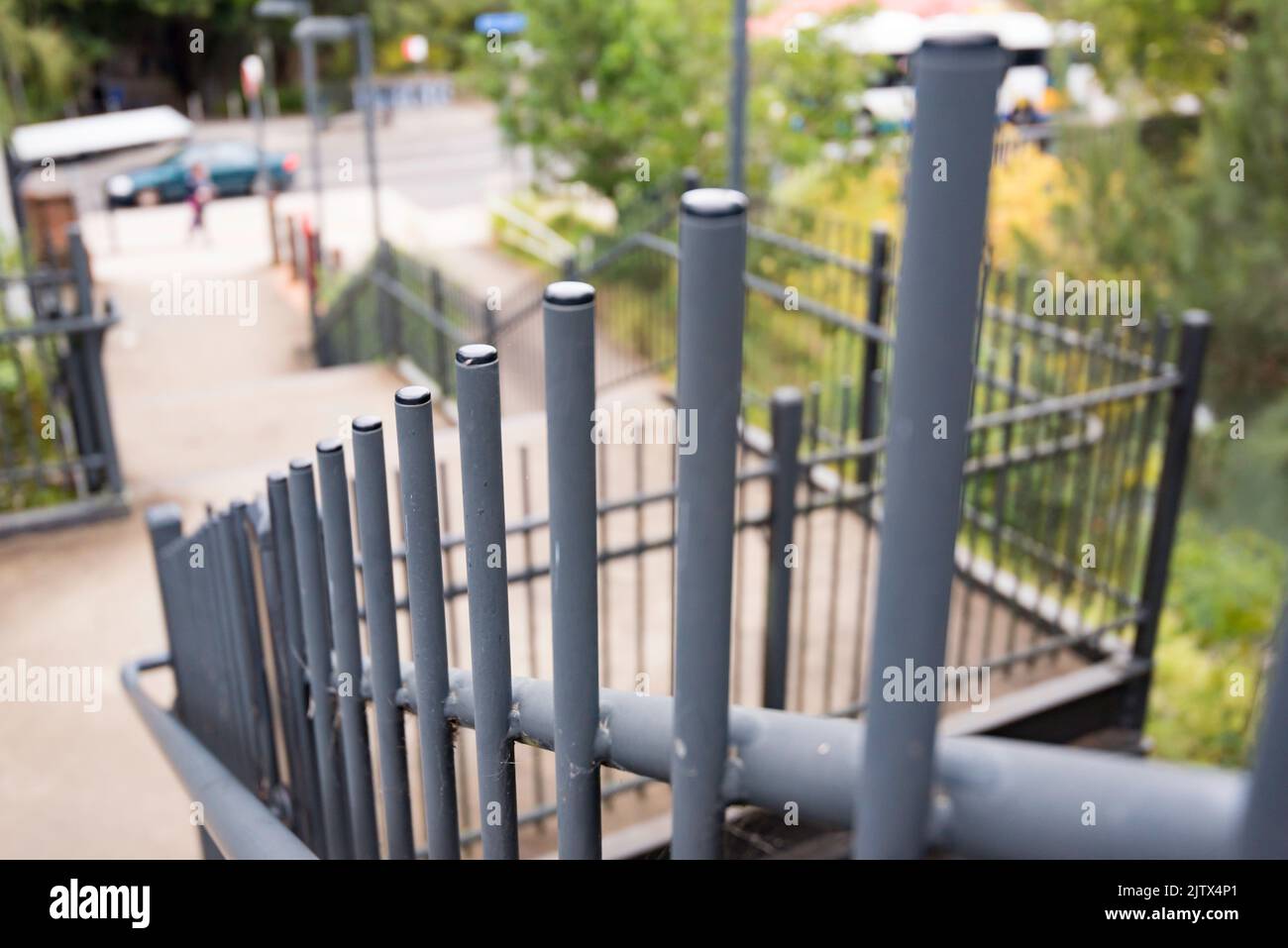 Anti climb fences hi-res stock photography and images - Alamy