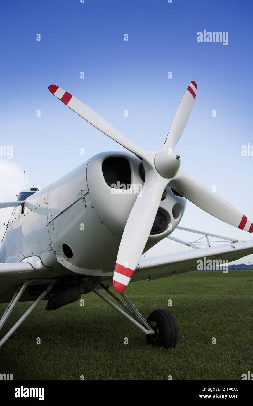 Aircraft nose hi-res stock photography and images - Alamy
