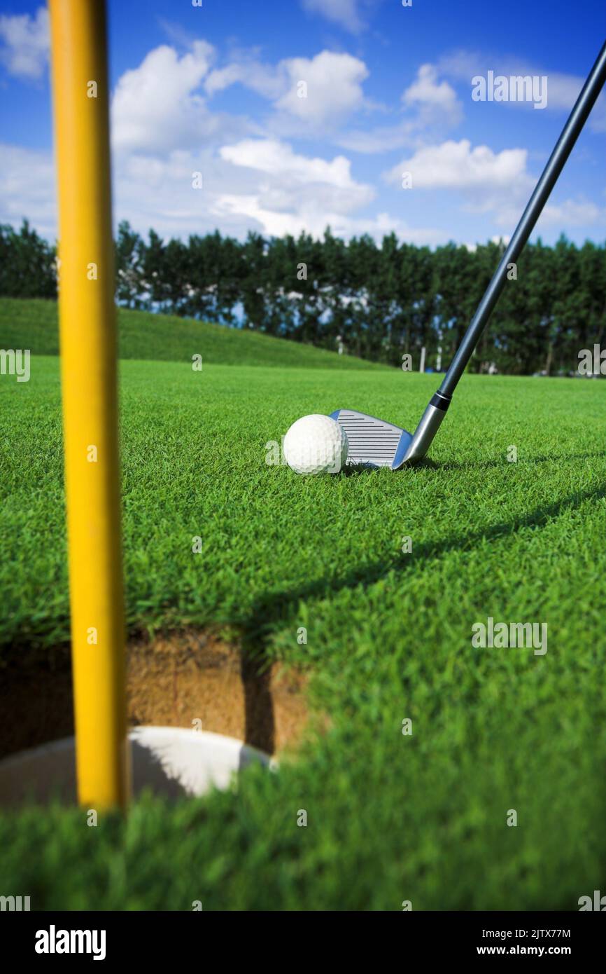 Golf green hole flag stick hi-res stock photography and images - Alamy