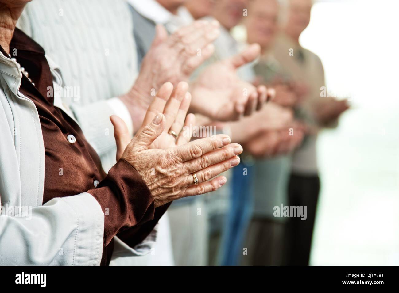 Clapping hand hi-res stock photography and images - Alamy