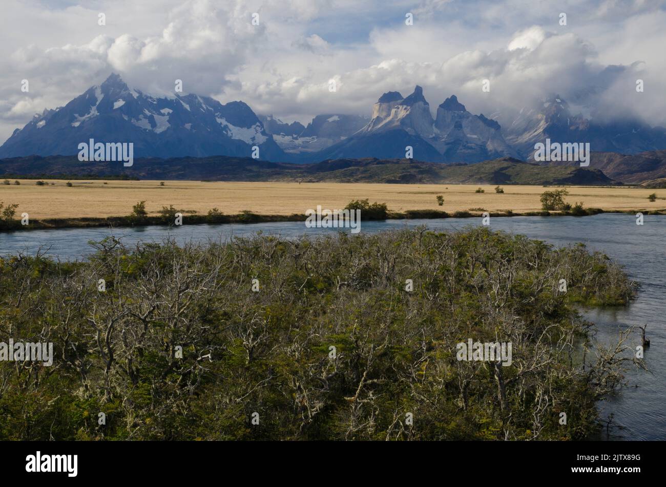 Del toro lake hi-res stock photography and images - Alamy