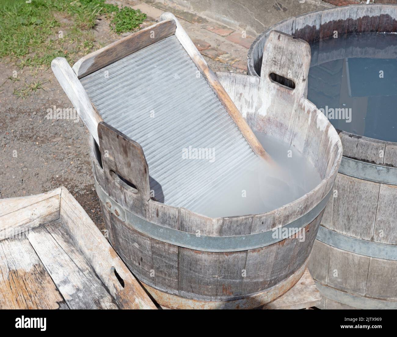 Vintage washing board hi-res stock photography and images - Alamy