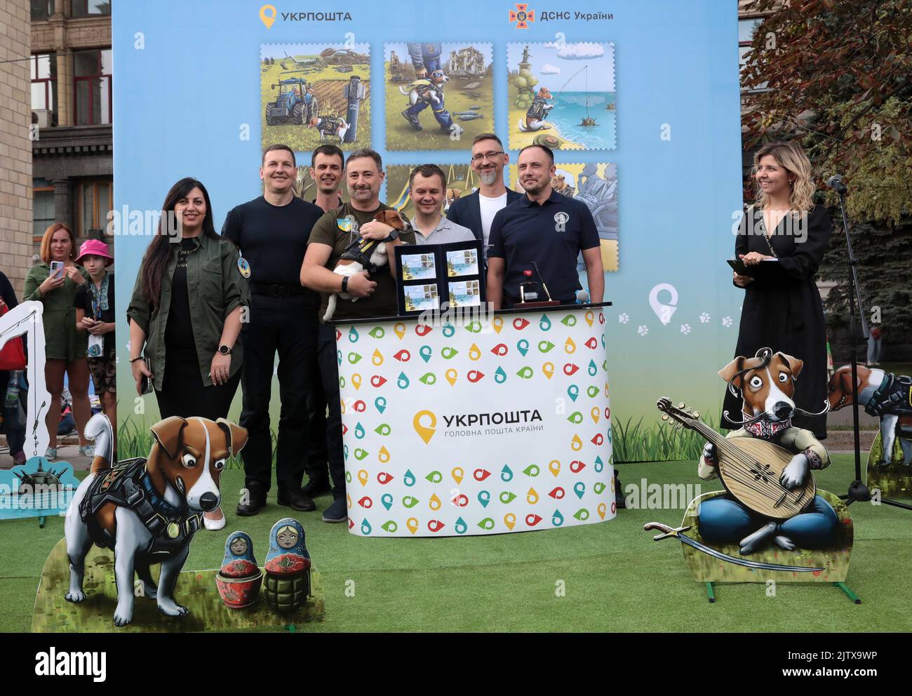 Non Exclusive: KYIV, UKRAINE - SEPTEMBER 1, 2022 - Participants are ...