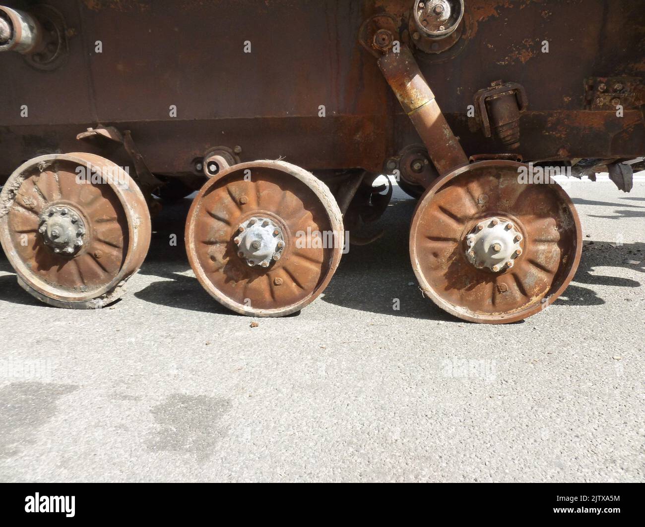 Destroyed equipment hi-res stock photography and images - Alamy