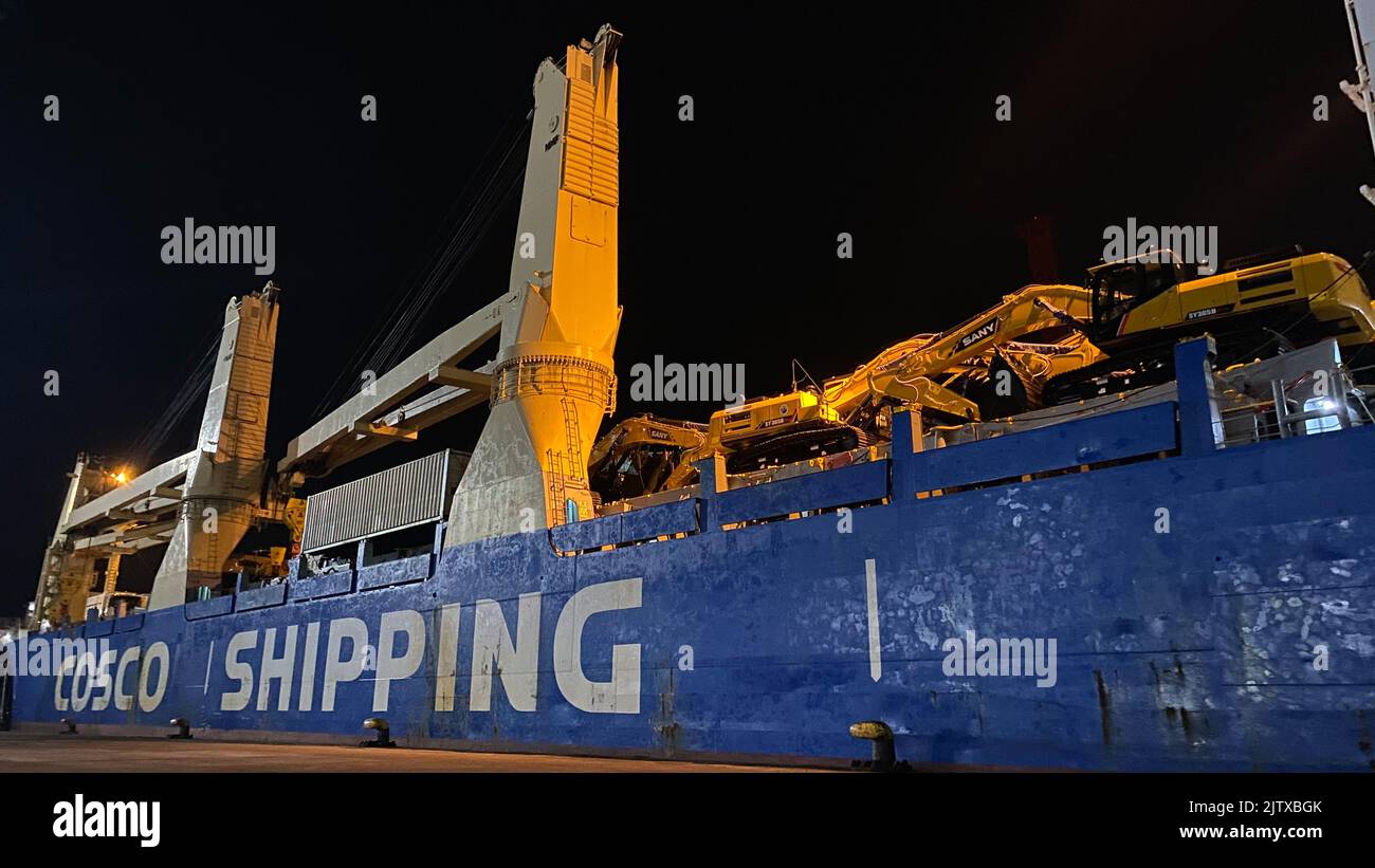 (220902) -- JAKARTA, Sept. 2, 2022 (Xinhua) -- A vessel, loaded with a ...
