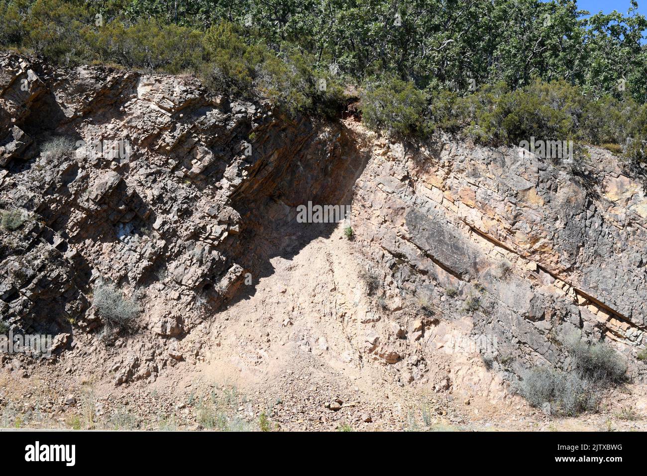 Reverse fault thrust hi-res stock photography and images - Alamy