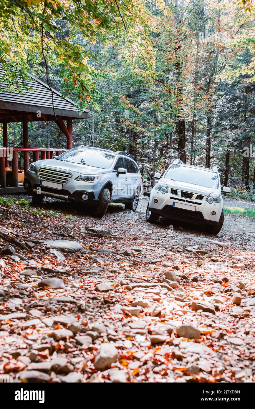 Wheels falling off car hi-res stock photography and images - Alamy