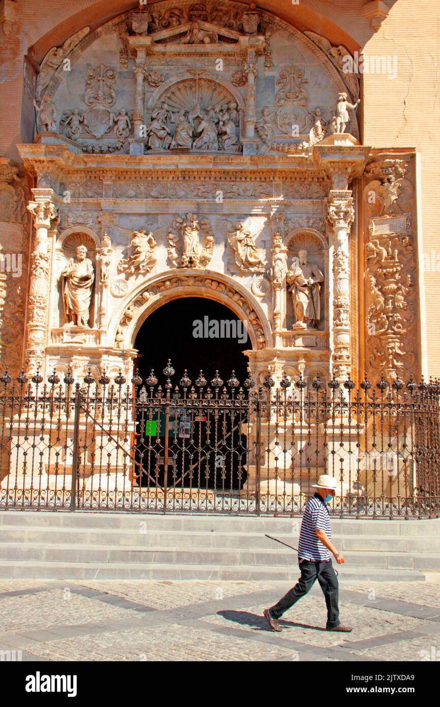 alabaster cover-altarpiece of the Collegiate Church of Santa Maria la ...