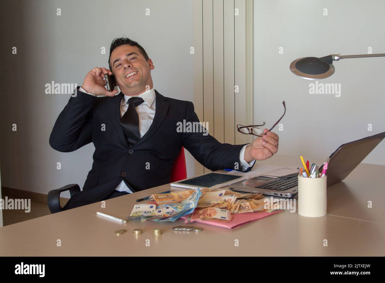 Bragging with phone hi-res stock photography and images - Alamy