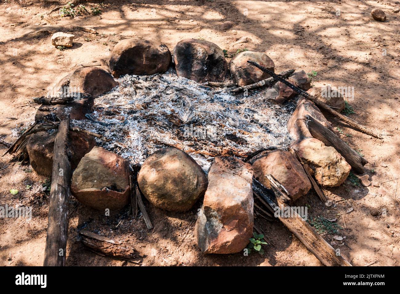 Pit river and indian hi-res stock photography and images - Alamy