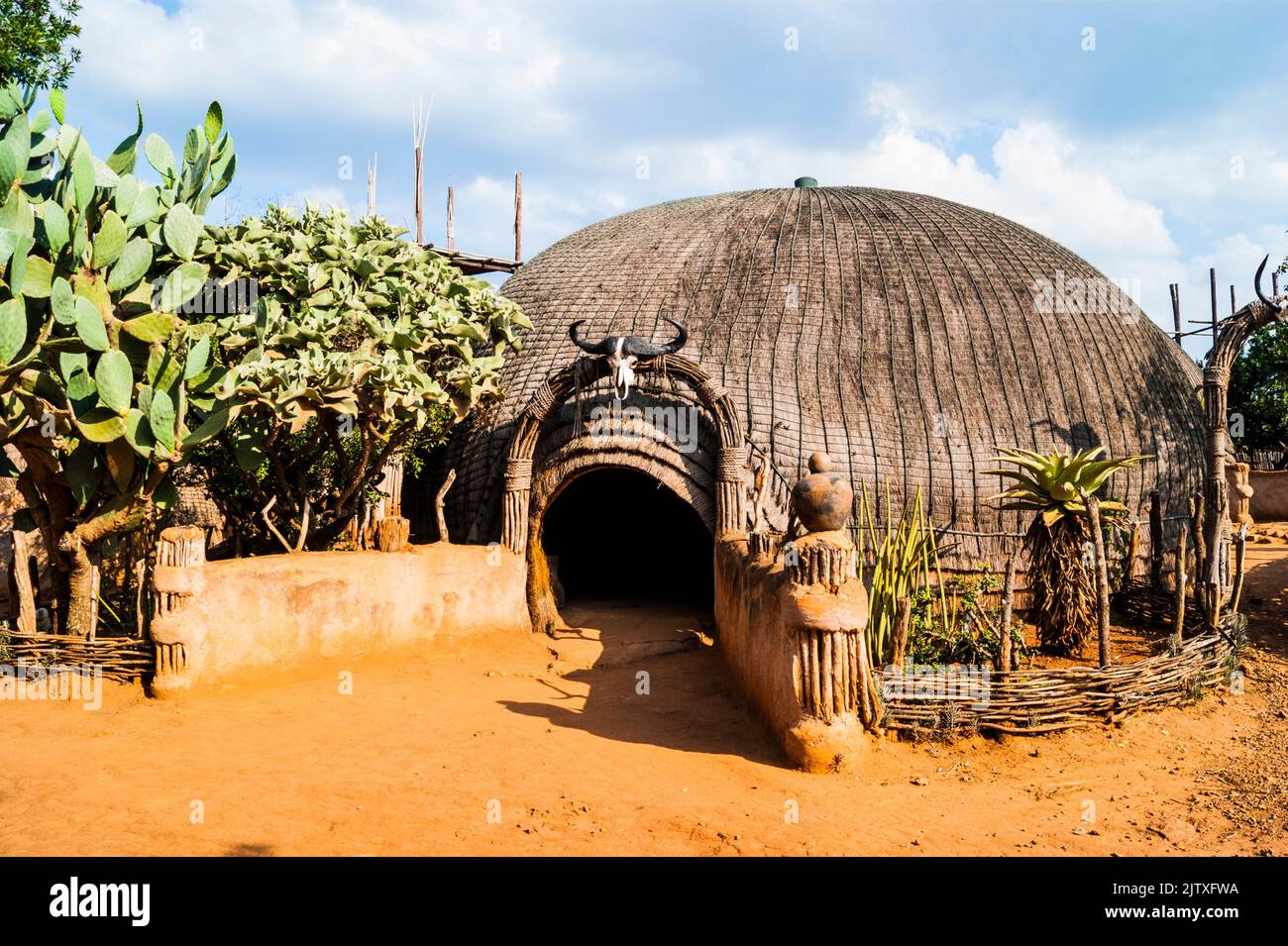 Shakaland cultural village zulu hi-res stock photography and images - Alamy
