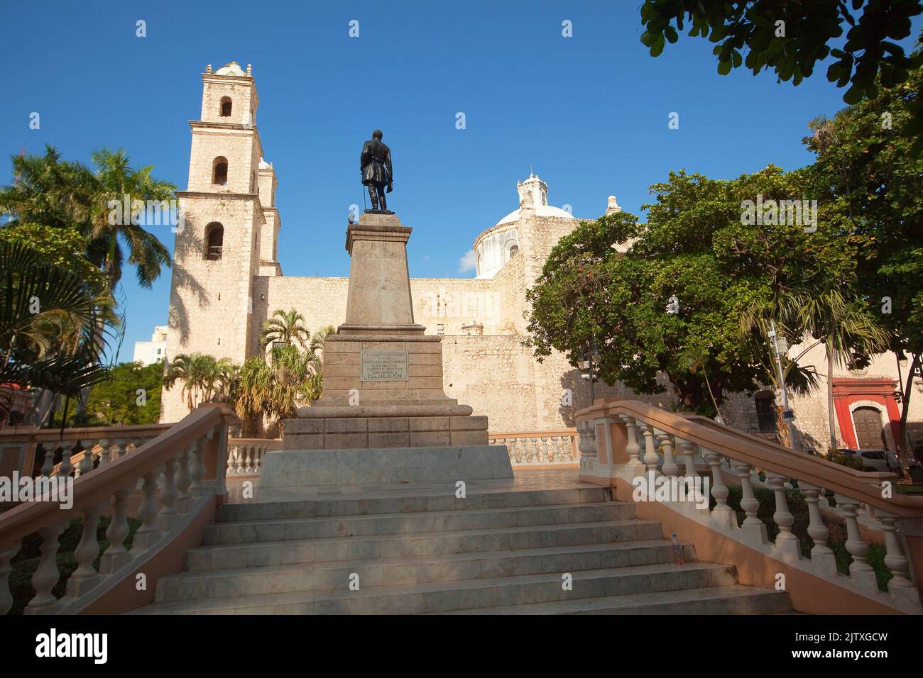 View of the statue of General Manuel Cepeda Peraza in Parque Hidalgo at ...