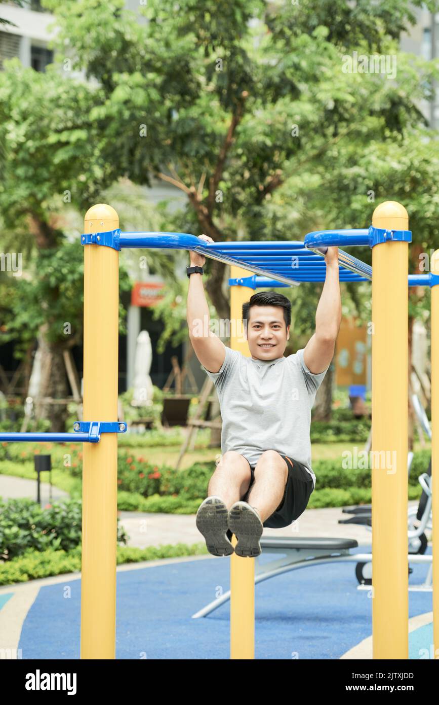 Pull ups outdoors hi-res stock photography and images - Alamy
