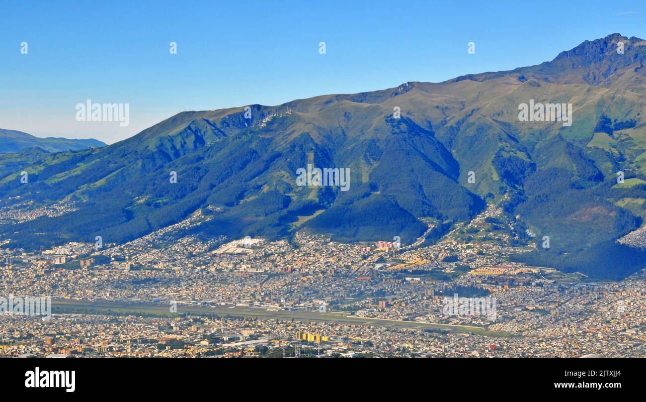 Pichincha volcano quito hi-res stock photography and images - Alamy