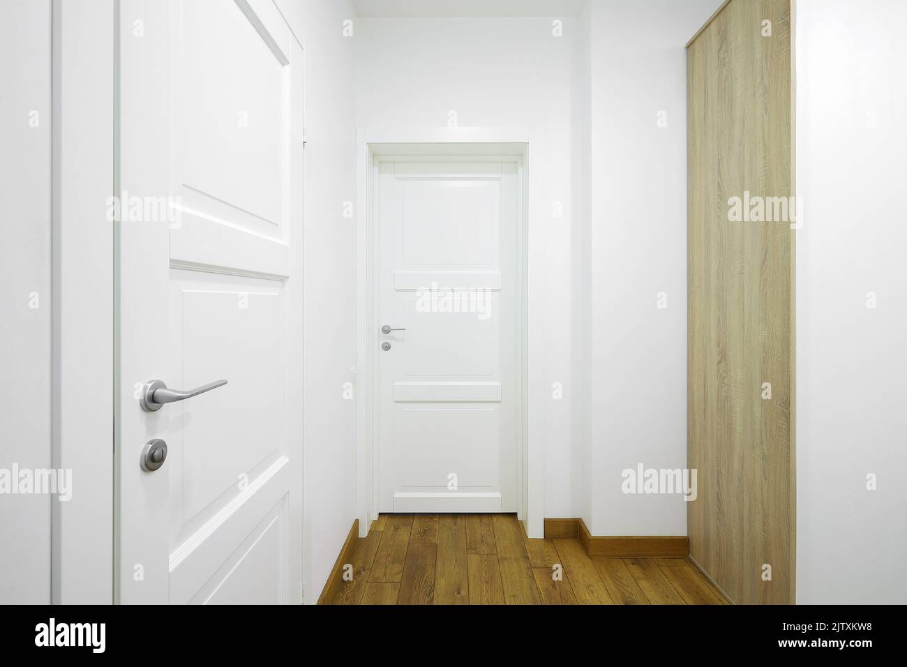 Corridor flat hi-res stock photography and images - Alamy