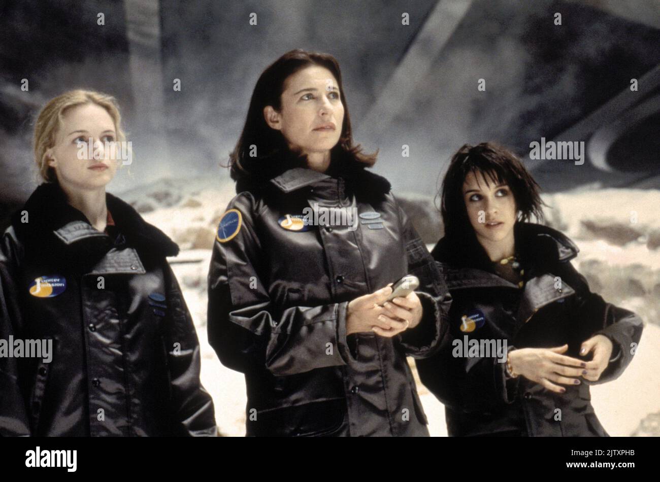 Lost in Space Year : 1998 USA / UK Director : Stephen Hopkins Heather ...