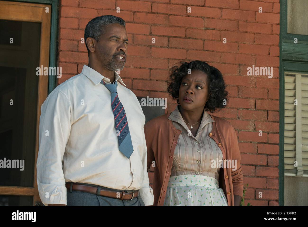 Fences Year : 2016 USA Director : Denzel Washington Viola Davis, Denzel Washington Stock Photo ...