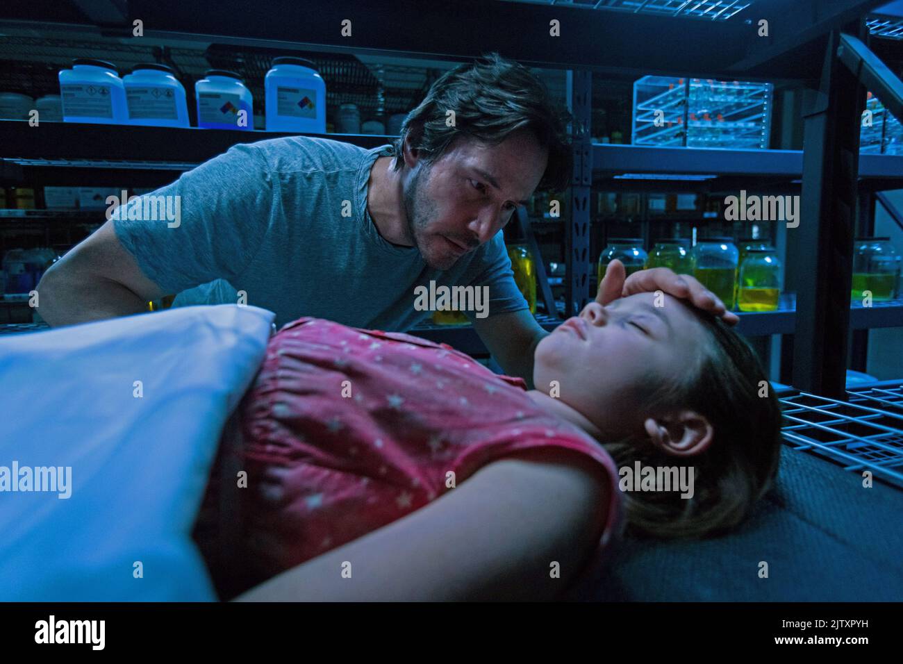 Replicas Year : 2018 USA / UK Director : Jeffrey Nachmanoff Keanu ...